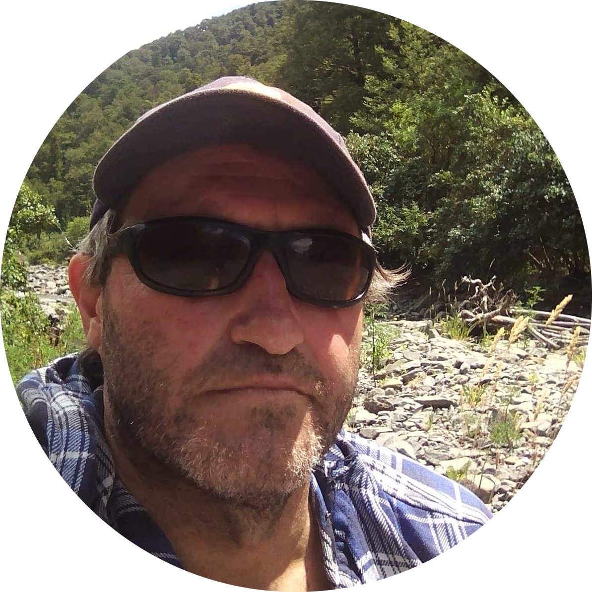 Carl Stevenson's Instagram, Twitter & Facebook on IDCrawl